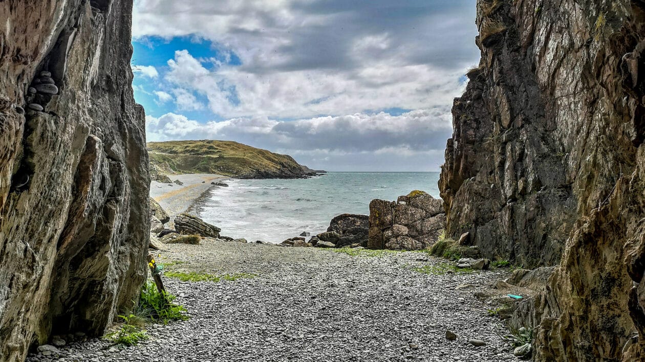 Caves Near Me | Top Things To Do | DOWTK
