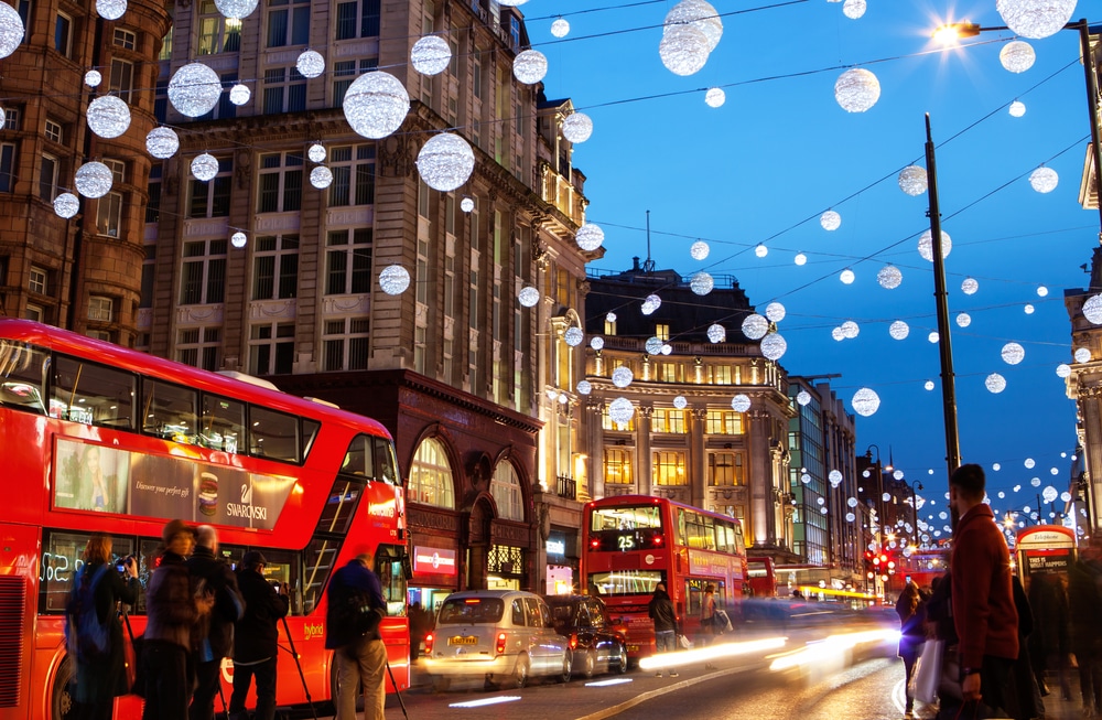 London Christmas Lights 2025 | Top Things To Do | DOWTK